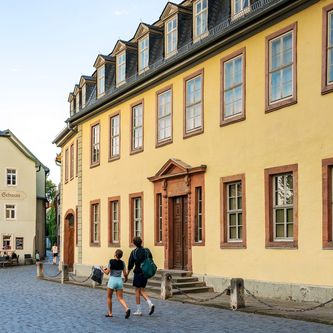 Das Goethe-Nationalmuseum - mit dem Wohnhaus und der Ausstellung ...